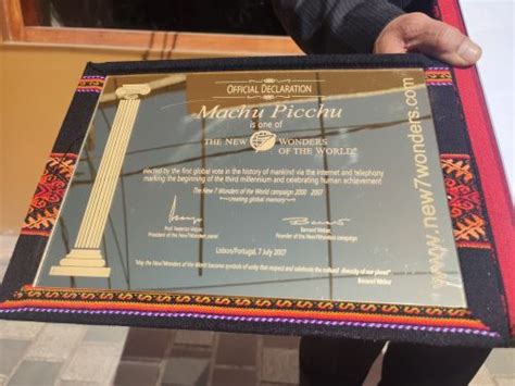 Machu Picchu Fundación New7wonders Pide Recuperar Placa Dorada Y