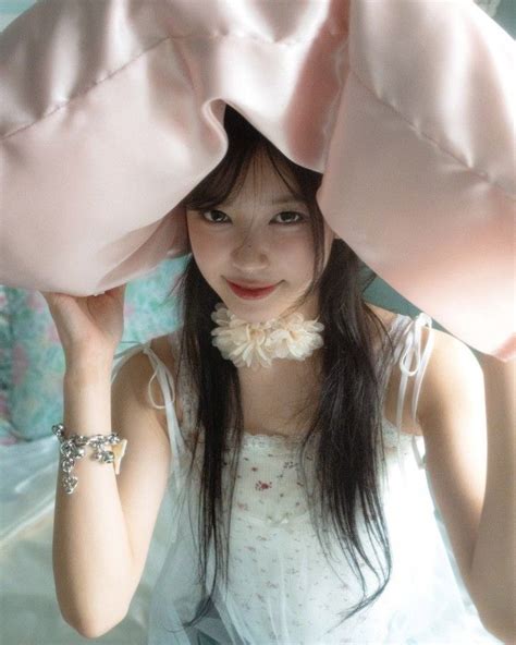 Illit Community Post ☆ツ•˙🎧