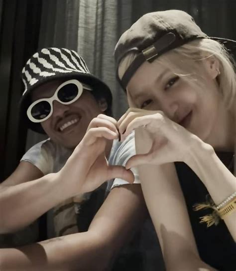 브루노 마스도 푹 빠진 한국 술 게임로제 아파트 음원 돌풍 브루노 마스도 푹 빠진 한국 술 게임로제 아파트 음원 돌풍