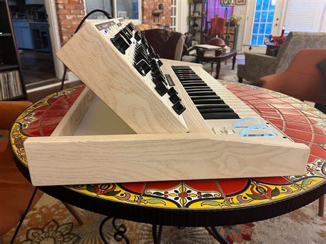 MATRIXSYNTH Moog Minimoog Voyager Performer Edition Limited Edition Whitewash W Gold Knob