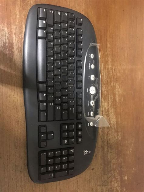 Keyboard Logitech Bekas Elektronik Bagian Komputer And Aksesoris Di