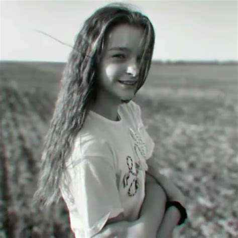 Фотки Ксюши из Фанни Френдс 😱 Nazerke Love Youtube