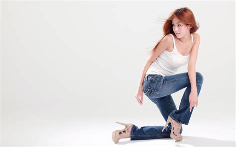 Asian Gray Background Redhead Girl Pose Singlet Hands Legs