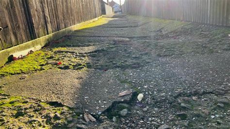 Residents Taking Action To Fix Dangerous Northampton Alleyway Bbc News