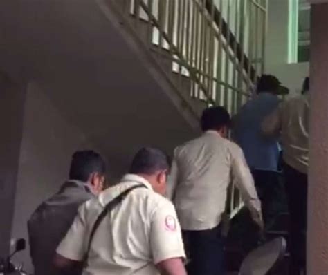 សមត្ថកិច្ចអង្គភាពប្រឆាំងអំពើពុករលួយ នាំខ្លួនមន្រ្តីមន្ទីររ៉ែនិងថាមពលព្រះវិហារ២នាក់