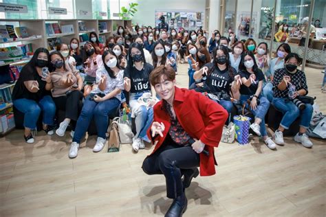 Photo Gallery “โอห์ม ฐิติวัฒน์” ชวนอ่านเพื่อการพัฒนาตนเอง ในกิจกรรม