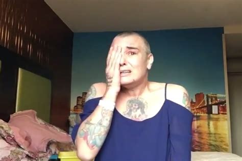 მომღერალი შინეიდ ოკონორი დეპრესიაშია და დახმარებას ითხოვს ვიდეო Metronome Ge