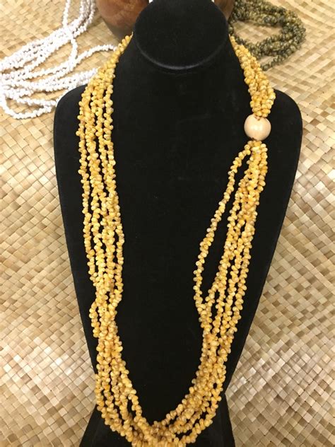 Hanging Mongo Shell Lei 5 Strands Etsy