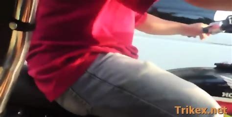 Stick Gets Deep Inside Wicked Brunette Shakira S Wet Taco