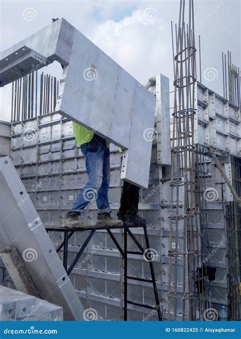 Precast System Aluminium Formwork Used At The Construction Site As The