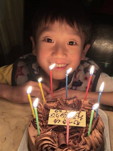 一昨日、9歳になりました息子。当たり前の感覚で親子で別姓などあり得ません。 家族や戸籍破壊に繋がる夫婦別姓を日本保守党は阻止します。 夫婦