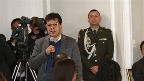 Se extralimitó en sus funciones el alto comisionado para la paz al