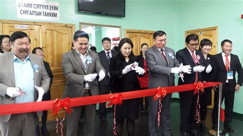 Монголын цахим сэтгүүл зүйн анхны тэнхим Отгонтэнгэр Их сургууль дээр нээгдлээ Урлаг мн