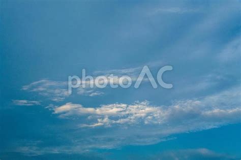 爽やかな青空と薄雲 No 27400714写真素材なら写真AC無料フリーダウンロードOK