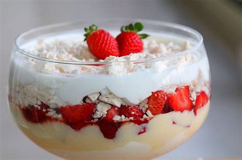 Verrine De Morango E Suspiros Artofit