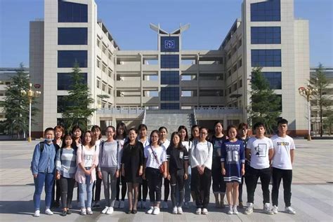 陕西学前师范学院中文系实习生来我校开展教学实践活动