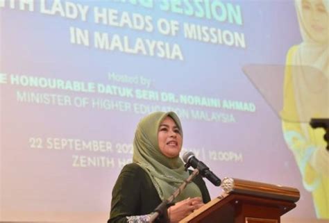 Malaysia Jadi Hab Pendidikan Tinggi Global Kpt Astro Awani