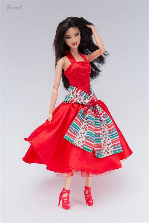 Barbie Collezione Moda Nel Mondo 16 Portogallo Festa Dei Santi A Lisbona Fashion Barbie