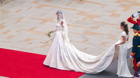 Of Course Kate Middletons Wedding Dress Has Been Crowned Royal