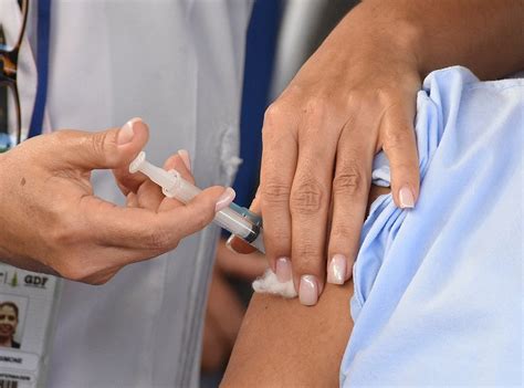 Pessoas A Partir De 55 Anos Poderão Receber Segunda Dose De Reforço