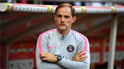 Thomas Tuchel Nimmt Platz Bei Der Ersten Pressekonferenz Als Bayern