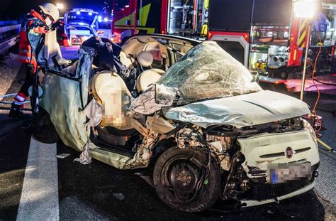 Unfall auf der A bei Kirchheim Teck Jährige lebensgefährlich verletzt Kreis Esslinger