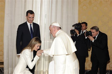 La Iglesia Hace Llegar A Felipe Vi Sus Dudas Sobre Letizia