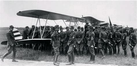 Men Of Wehrmacht Rad Men With He 51 Of Fliegergruppe Döberitz