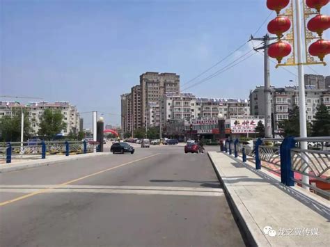 景观桥限高杆又被撞掉了车辆