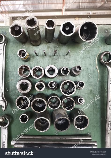 Set Various Sizes Spanners Socket Being Stock Photo Shutterstock