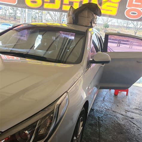 부산자동차썬팅lf쏘나타 전면 및 후면 뒷유리기포 제거후 3mxp필름재시공 부산광역시 사상구 괘법동 비즈프로필