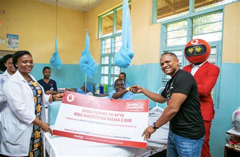 Vodacom Wakabidhi Bima Za Afya 200 Kwa Akina Mama Na Watoto Bongo5