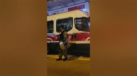 92日旺角道彌敦道交界有防暴警被大批街坊辱罵！ Youtube