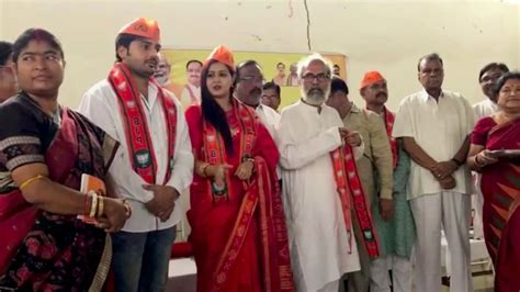 Odisha भाजपा में शामिल हुए उड़िया सिने जगत के फेमस एक्टर एक्ट्रेस जीना