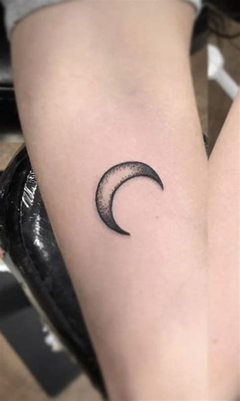 Crescent Moon Tattoo Men Henna Tattoo Crescent Moon Tattoo Moon Tattoo