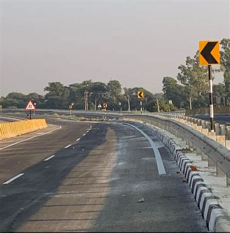 Retro Reflective Road Sign Board Shape Depend On Requirment At ₹ 550 Piece In New Delhi