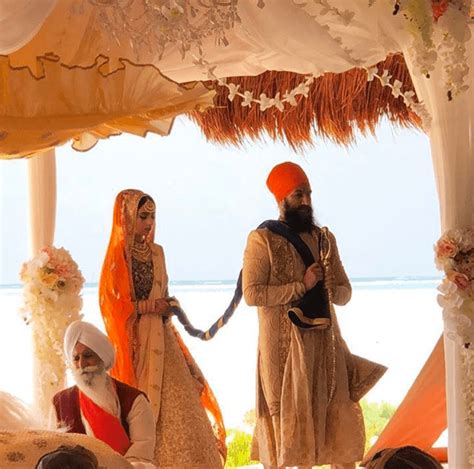 Ndp Leader Jagmeet Singh Weds Designer Gurkiran Kaur Sidhu News
