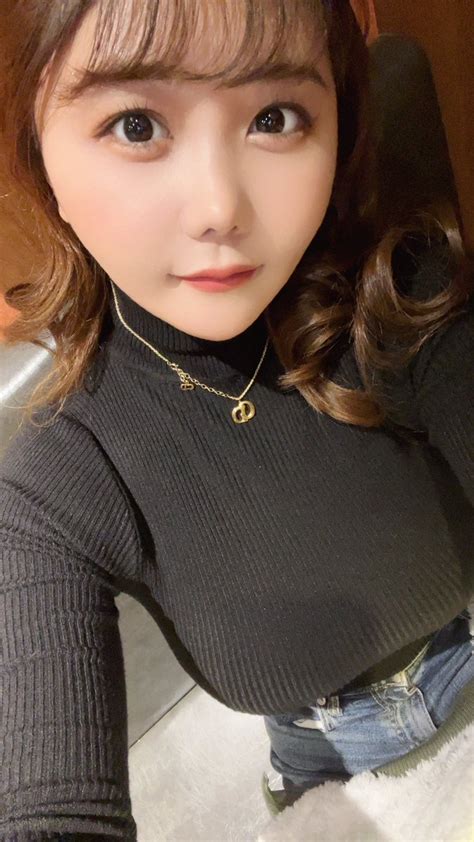 なな茶 こんなにお洋服持ってるのに全部，黒と茶色 1 画像動画 グラビアアイドル画像動画まとめ