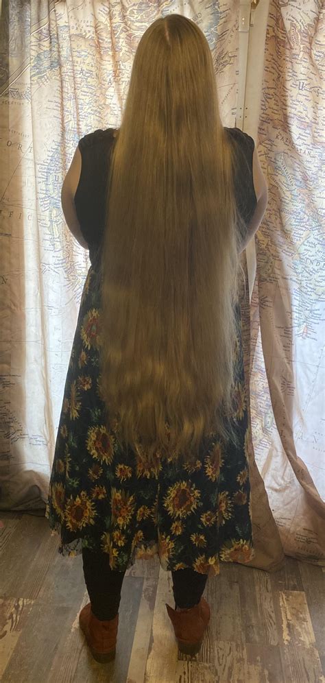I Hope To Grow My Hair Out To Reach My Ankles Heres Where Im At Now