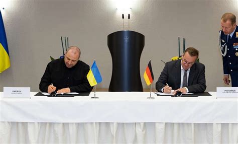 Військова допомога Україні Німеччина виділила 5 млрд євро на зброю снаряди та ППО для України