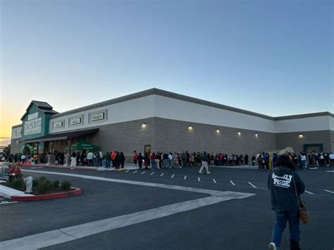 David Mcglinchey On Linkedin Sprouts Newstoreopening Growthmindset