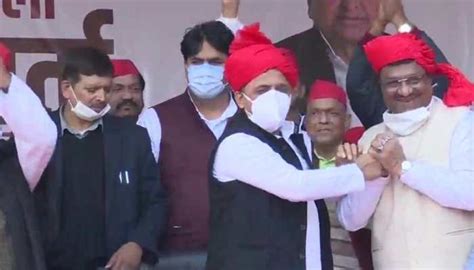 Bjp Rebel Mlas Including Swami Prasad Maurya Dharam Singh Saini Join