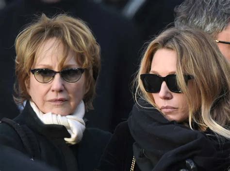 Urgent Laura Smet Sa Maman Nathalie Baye Hospitalisée En Urgence