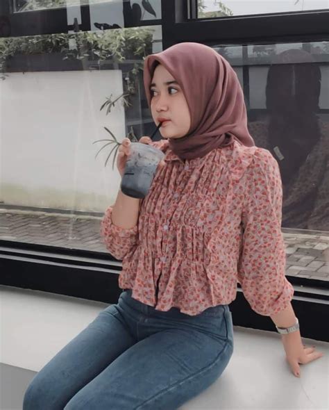 Pin Oleh Haris Alkias Di Mood Songs Gaya Hijab Jeans Wanita Wanita