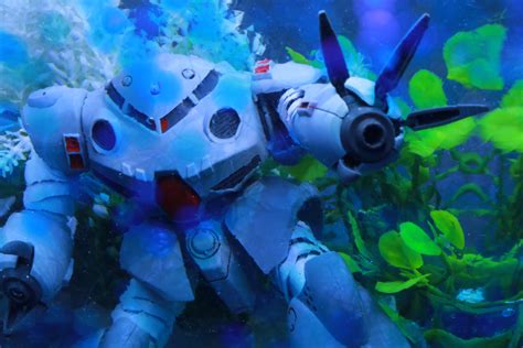 【特別企画】100円ショップ商品で簡単！ 夏にピッタリなプラモデル水中ボトルアクアリウムを作ってみた【夏休み特集】 Hobby Watch