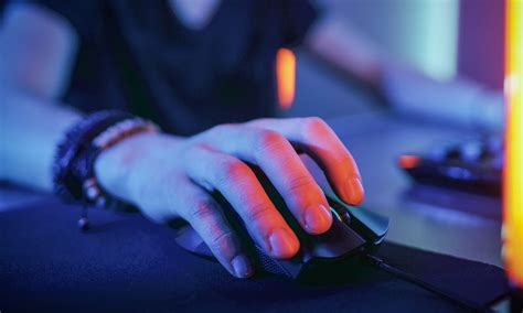 How To Hold A Mouse For Gaming And Why It Makes A Difference — Wtfast Blog