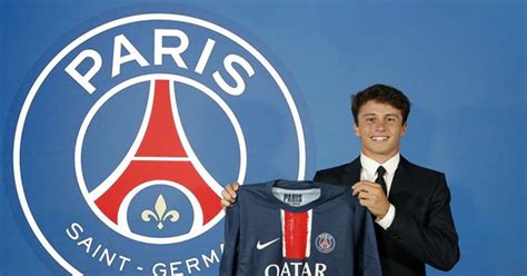 번개처럼 빠른 적응력 네이마르 기록 넘어섰다…psg 19세 신예 미드필더 극찬