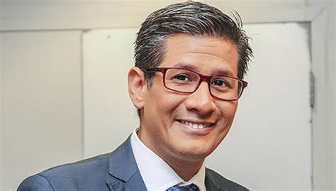 Erick Osores a seguidor en el extranjero Yo sé que tú limpias waters allá