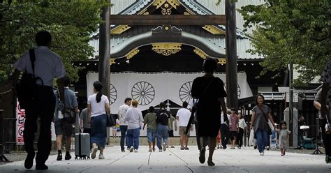 속보 일본 국회의원들 전범 합사 야스쿠니신사 집단 참배
