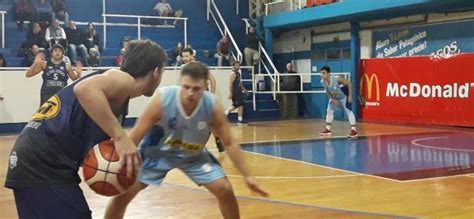 La Primera En Un Partidazo Gente De Básquet